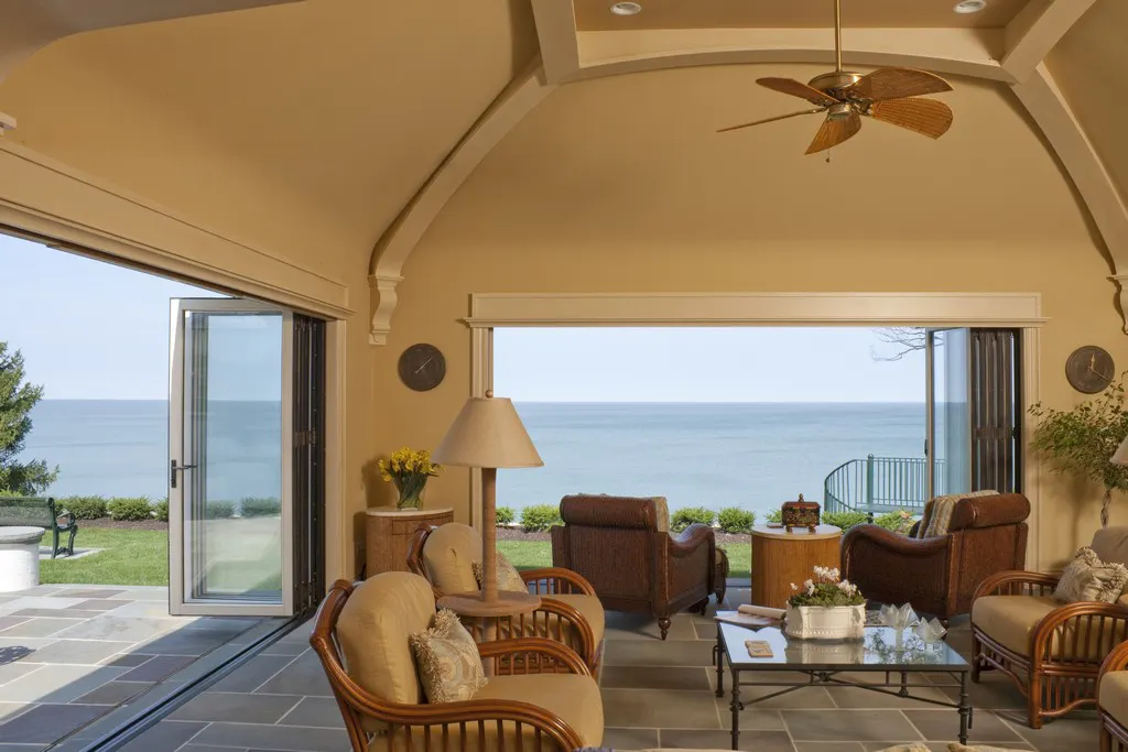 Tips and Tricks: How to Optimize a Beautiful Lake Front View | NanaWall