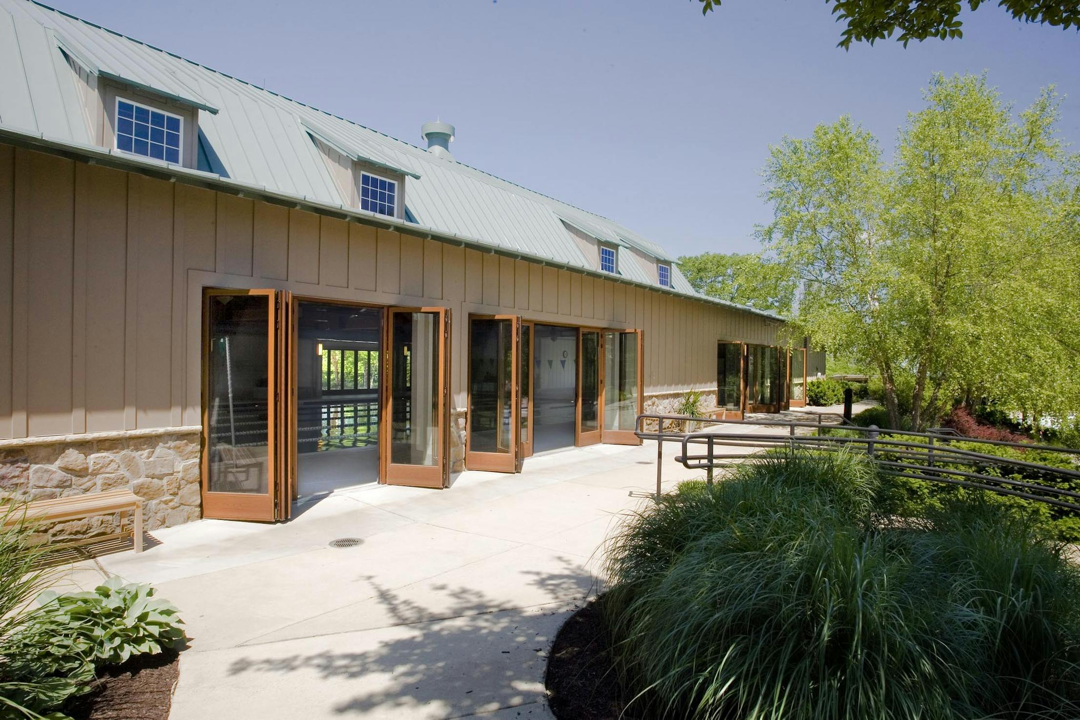 Lansdowne Pool House | NanaWall