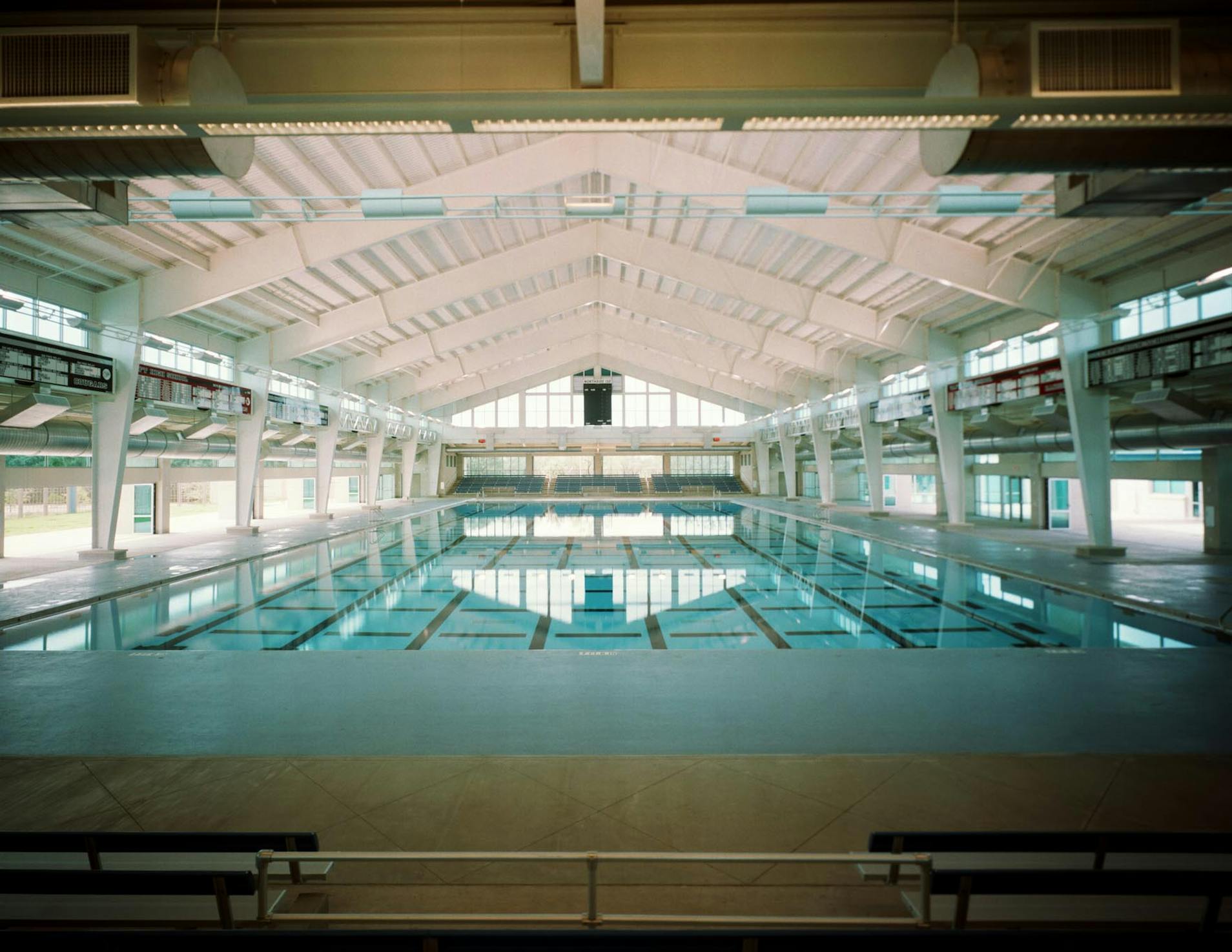 NISD Natatorium | NanaWall