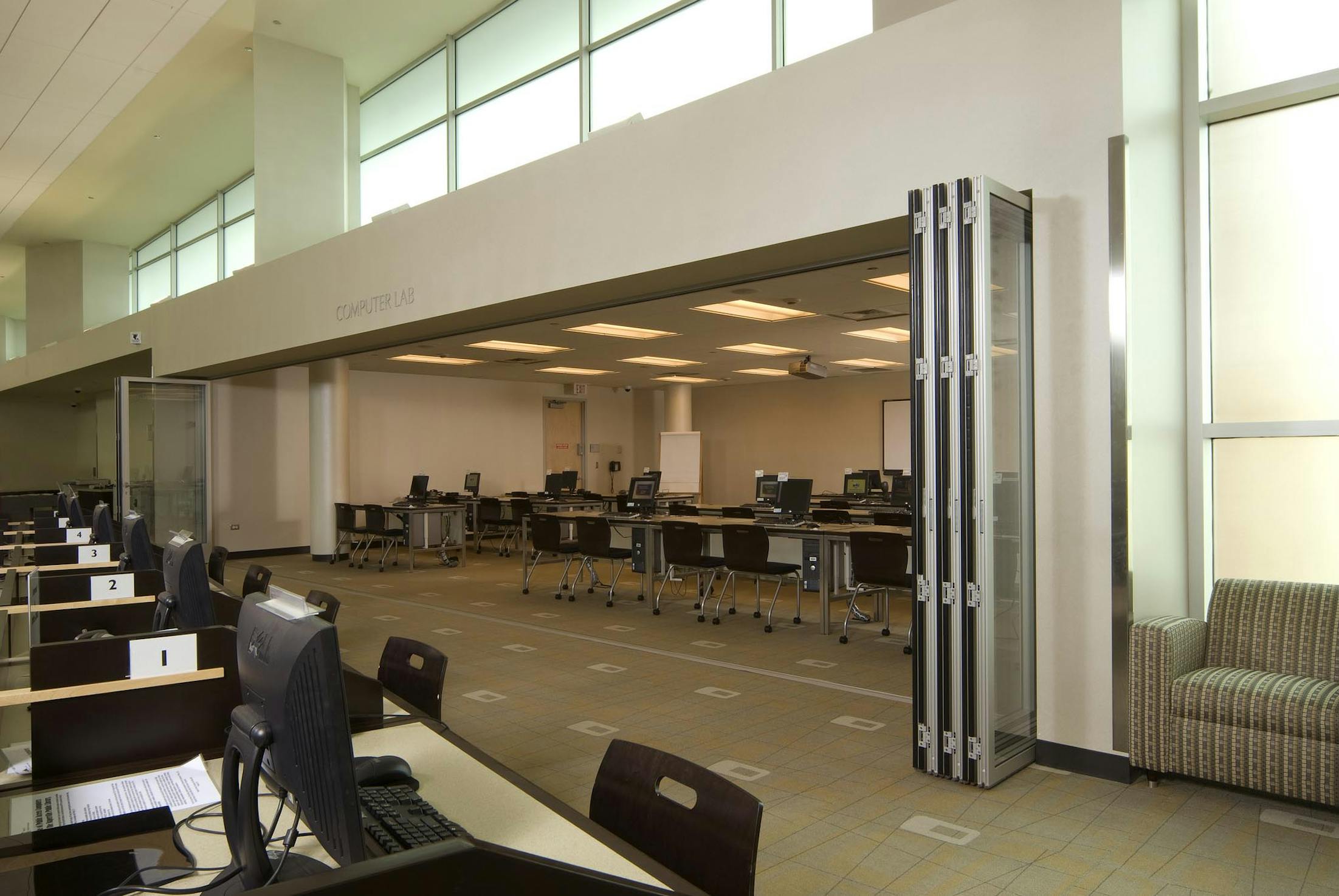Naperville Public Library | NanaWall