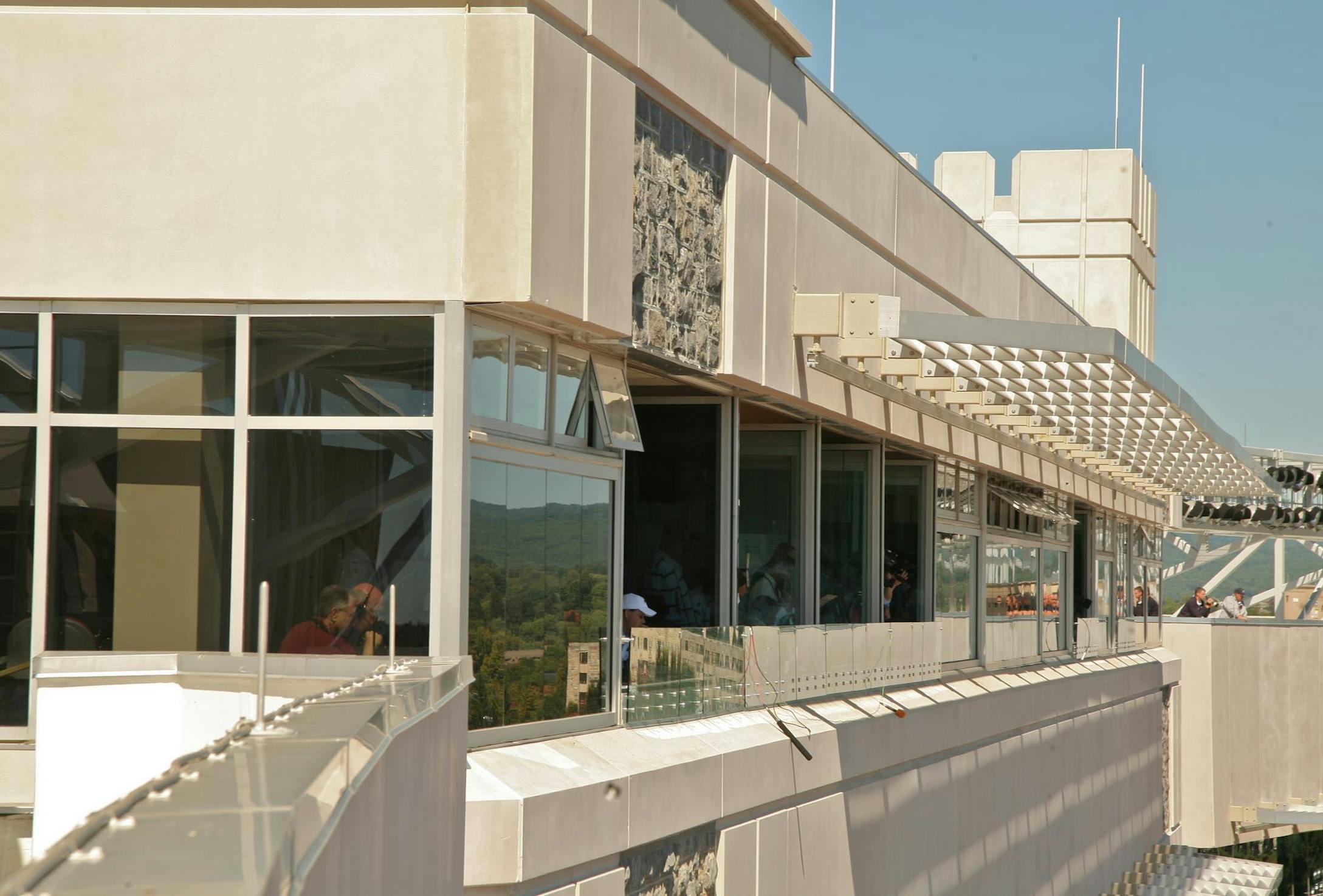 Virginia Tech Lane Stadium | NanaWall