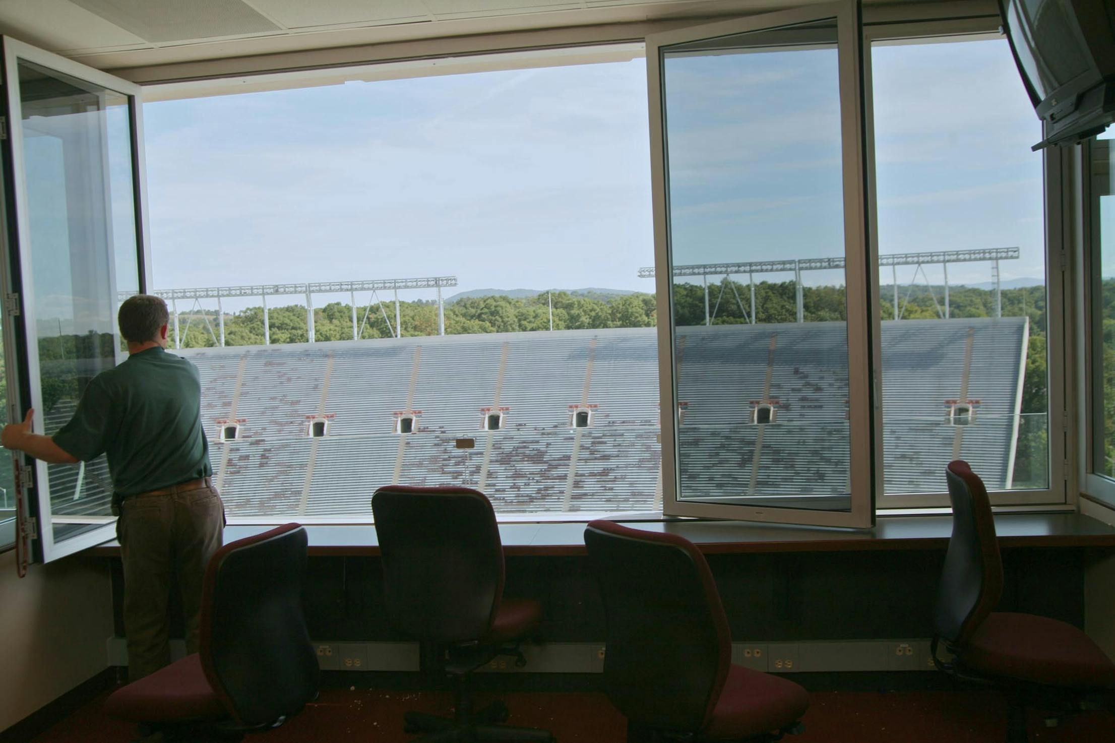 Virginia Tech Lane Stadium | NanaWall