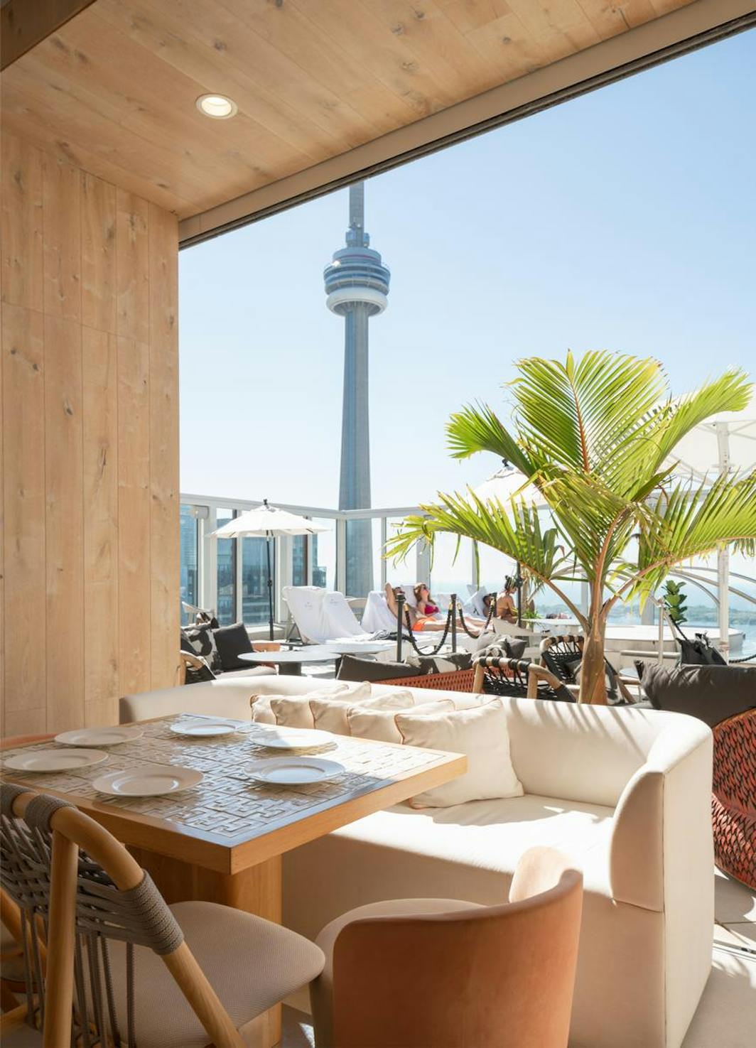 KOST Restaurant | NanaWall