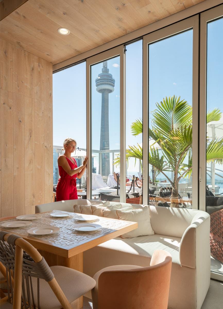 KOST Restaurant | NanaWall