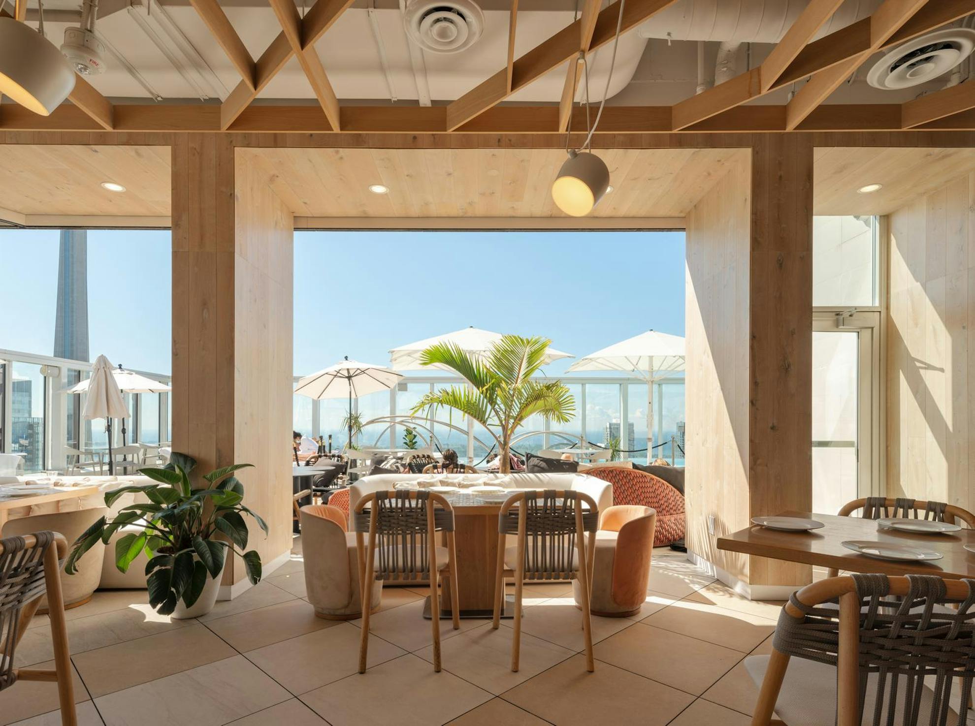 KOST Restaurant | NanaWall