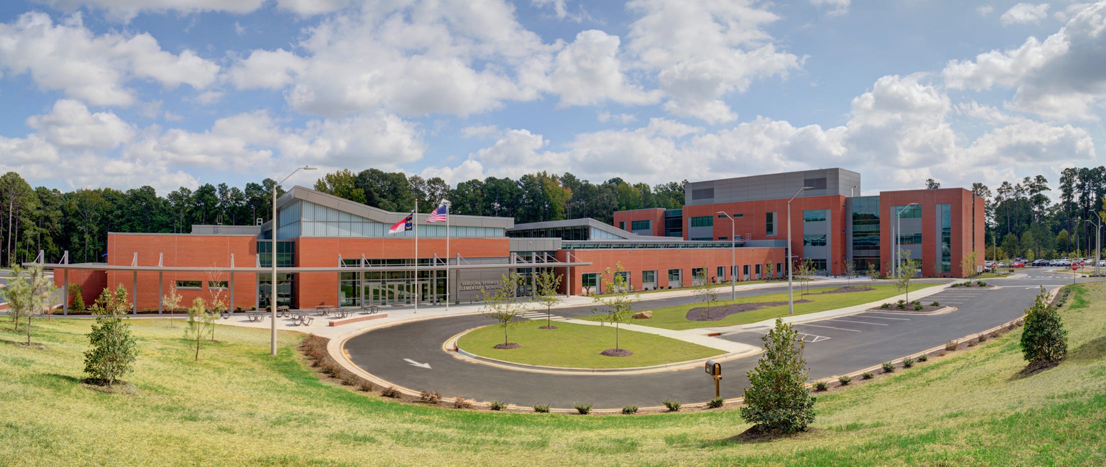 Vandora Springs Elementary | NanaWall